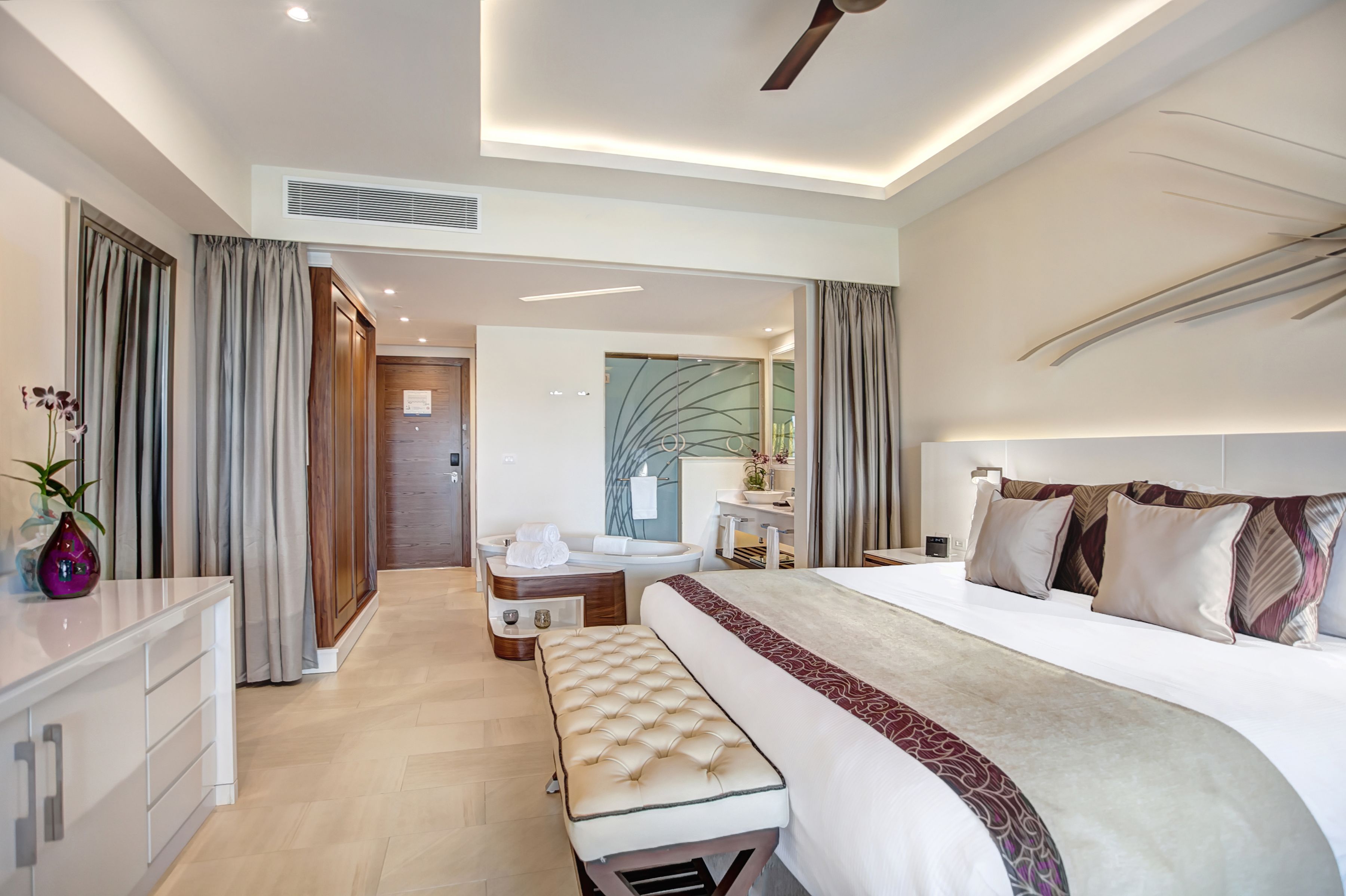 Royalton Blue Waters All-Inclusive Resort Royalton Blue Waters All-Inclusive Resort
